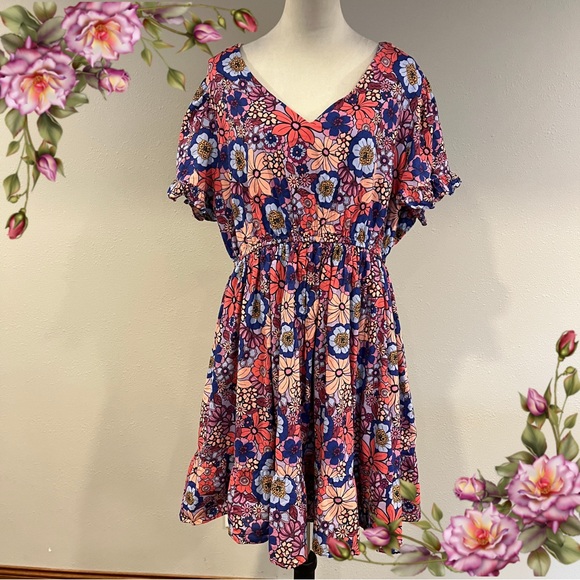 Terra & Sky | Dresses | Terra Sky Floral Vneck Plus Size Mini Dress ...